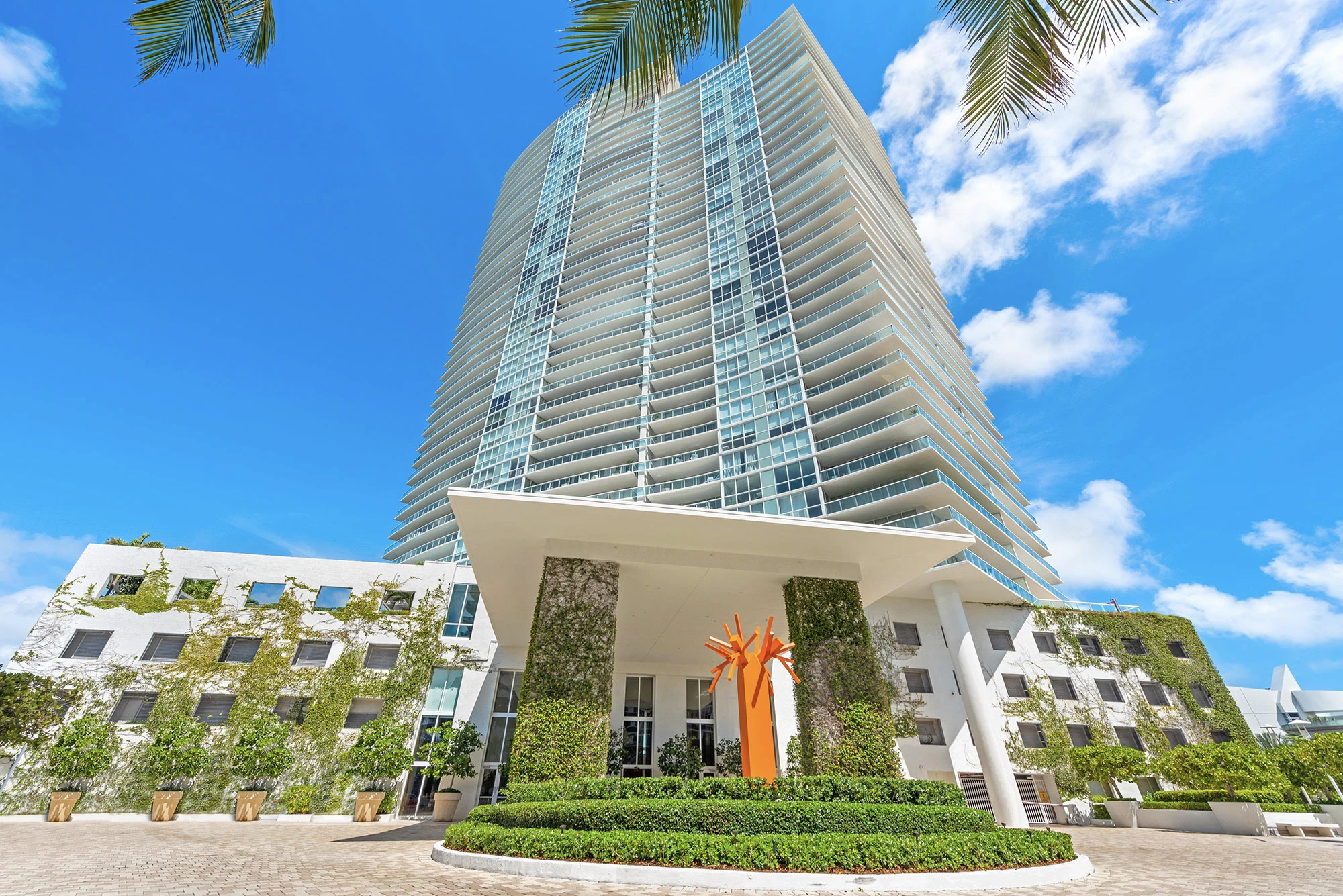 Icon Miami Beach | Icon South Beach | For Sale and For Rent